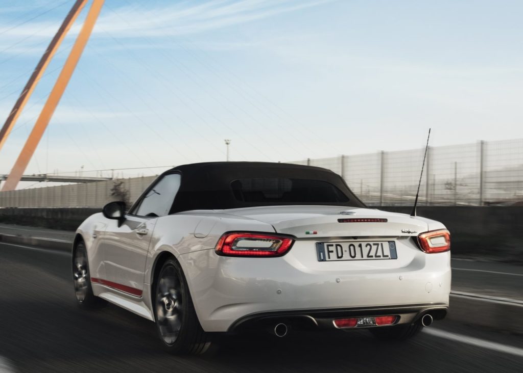 Fiat 124 Spider recebe versão S-Design | AutoSport